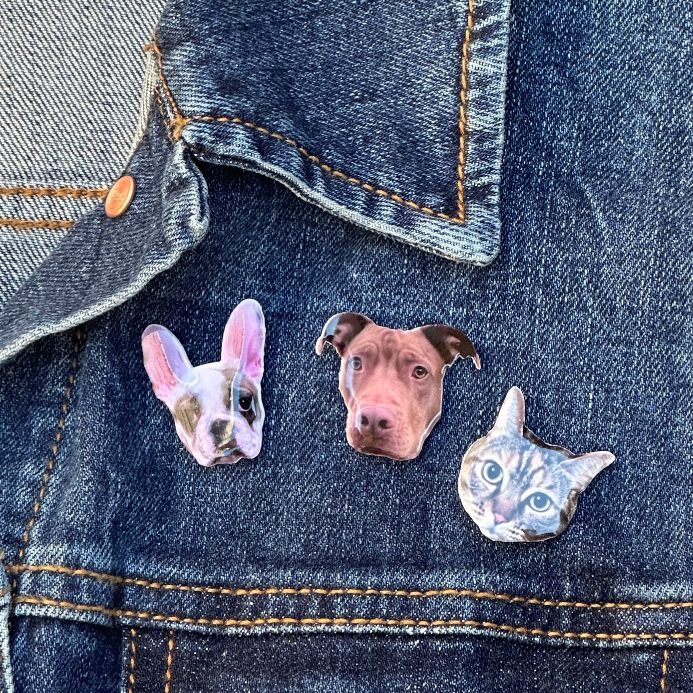 Custom Pin Charm – Mom & Wag